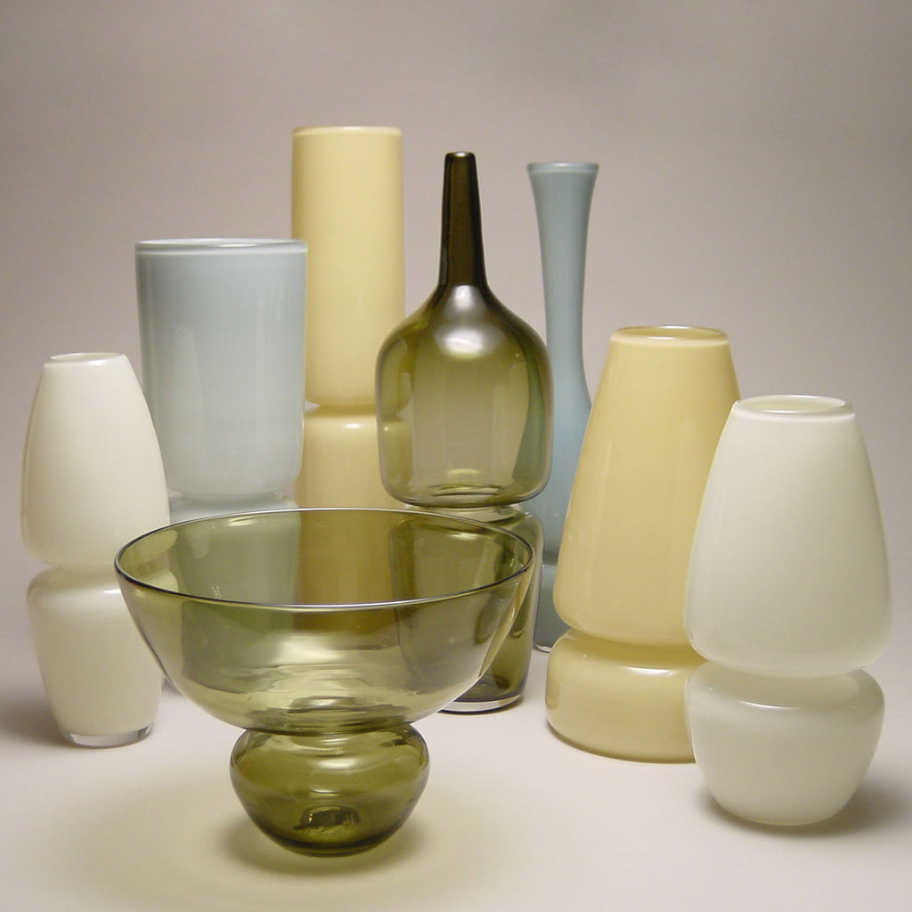 Medium "Groove" Pod Vase by Furthur Design – Adeeni Design Group ...